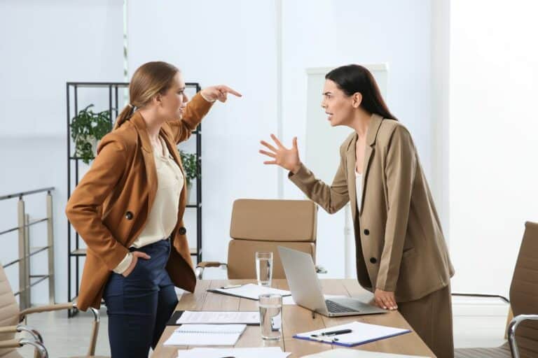 13 Powerful Tips To Control Emotions During Difficult Conversation ...