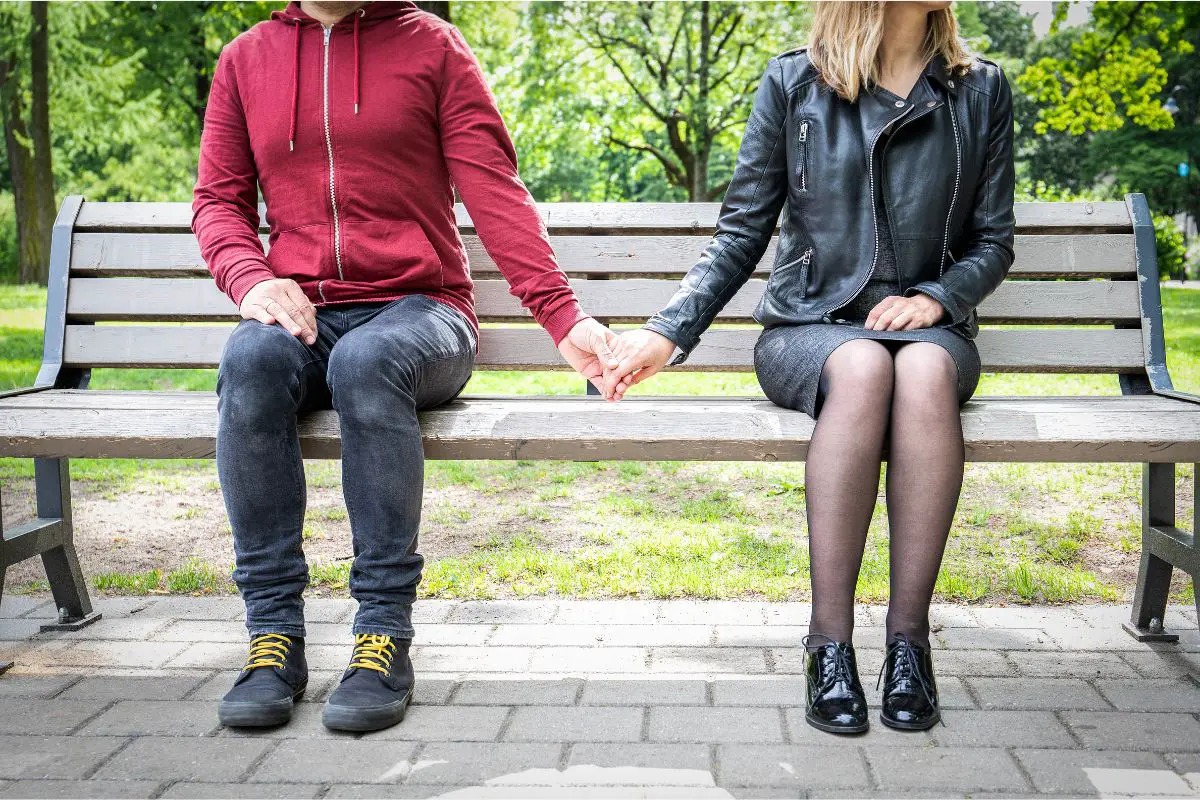 Interpreting The Unspoken: 10 Key Tips for Reading Body Language ...