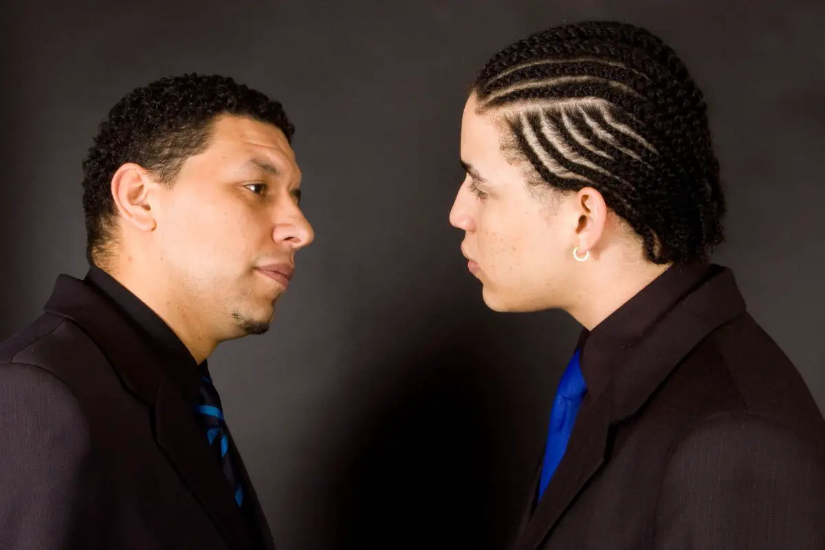 8 Main Reasons For Misinterpreting Nonverbal Communication ...